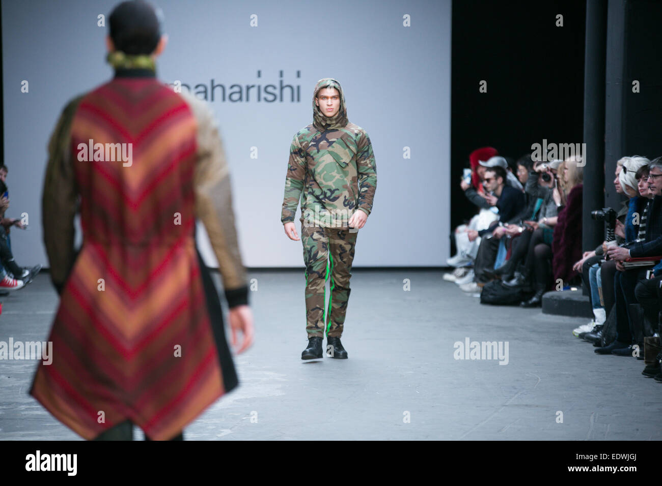 Old runway model hi-res stock photography and images - Alamy