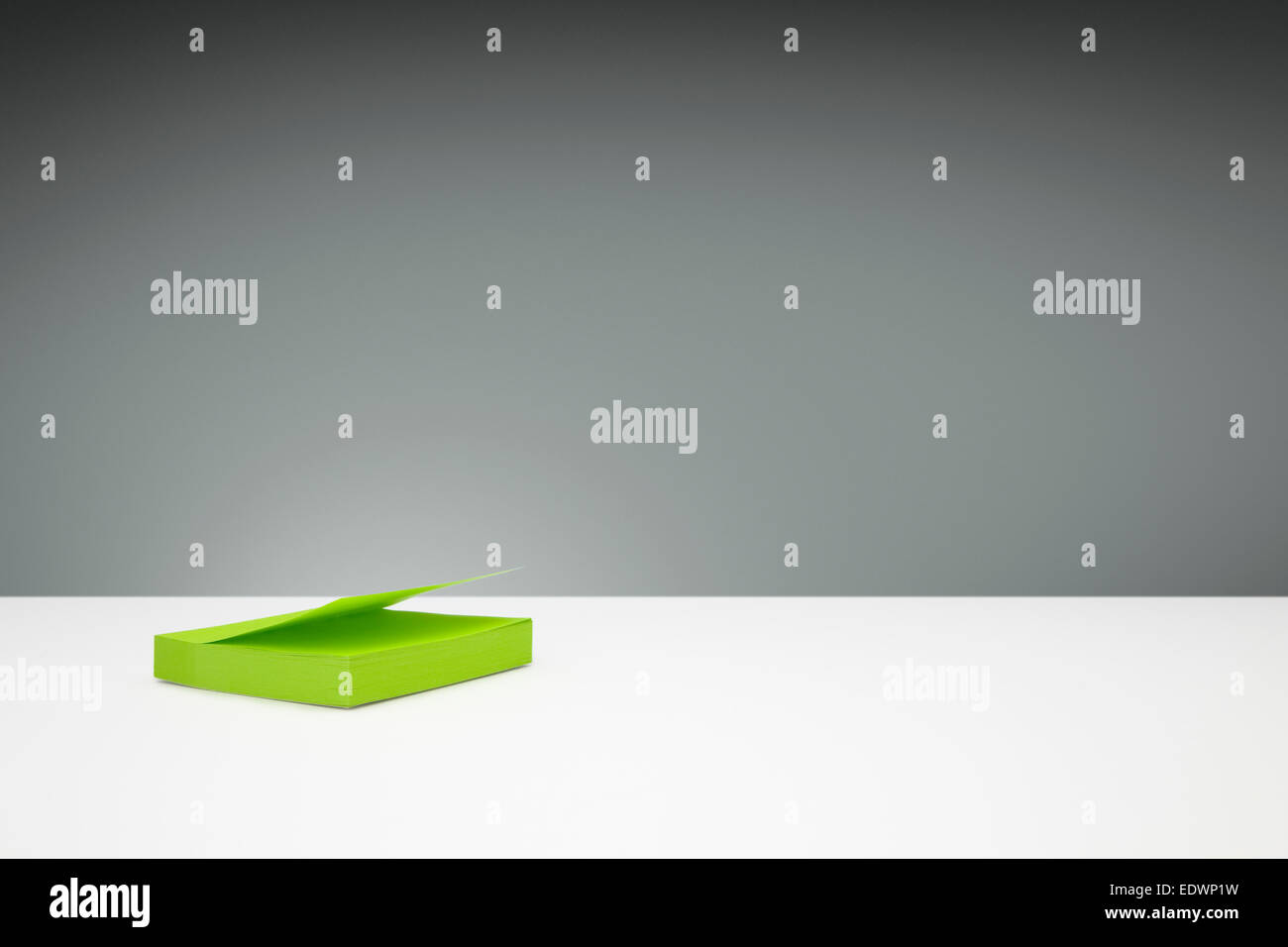 green Blank Post-it notes Stock Photo - Alamy