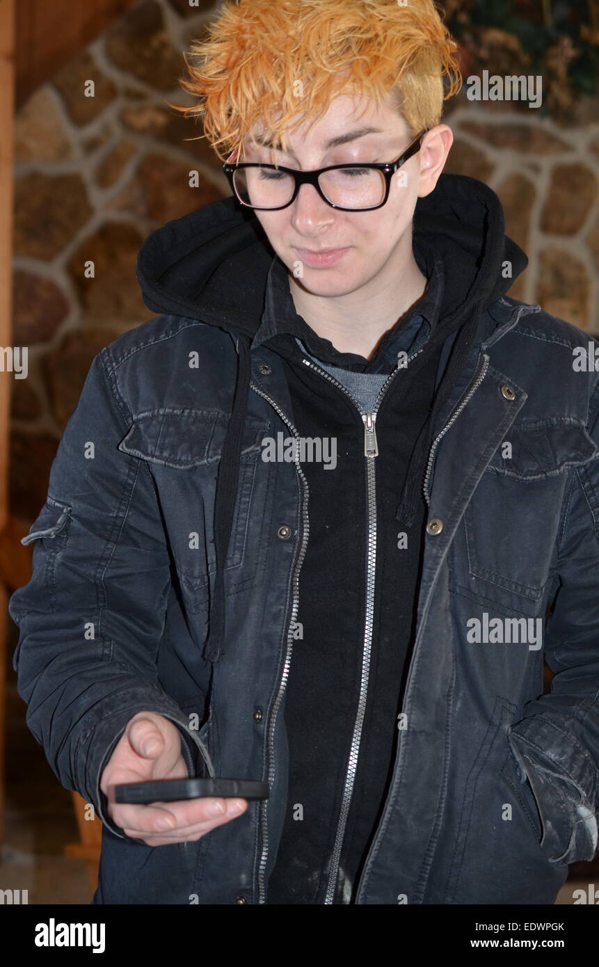 Fashion statement phone hi-res stock photography and images - Alamy