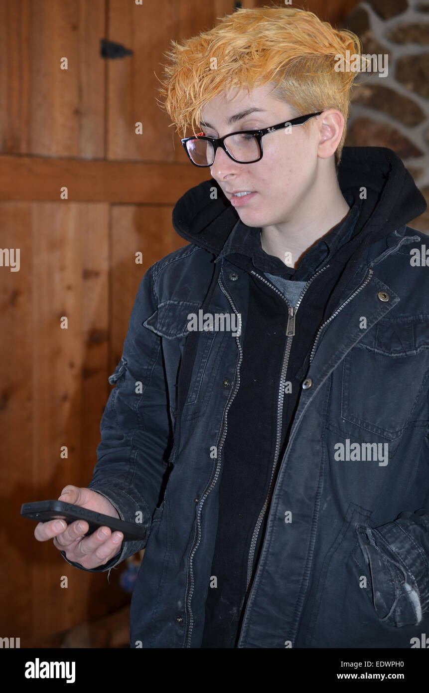 Fashion statement phone hi-res stock photography and images - Alamy