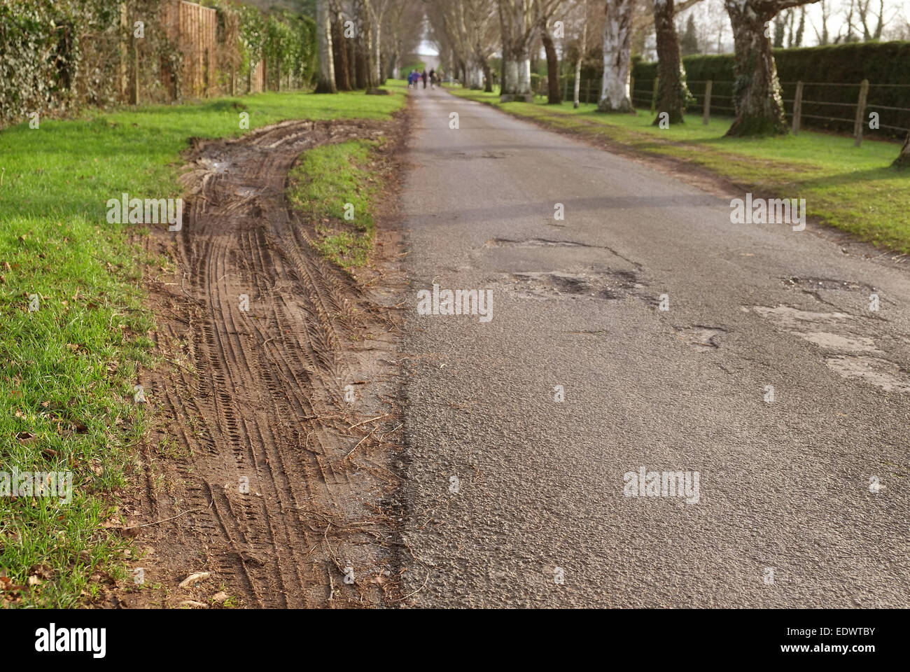 Damaged trucks hi-res stock photography and images - Alamy