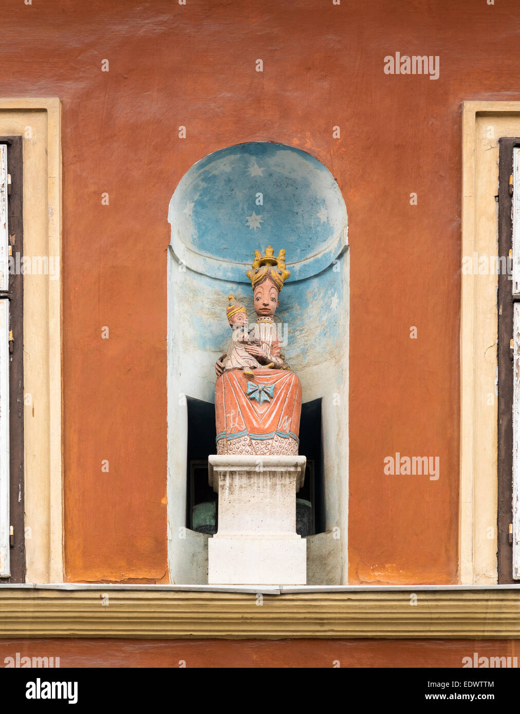 Detail of mary and jesus statue in alcove in old home in Castle ...
