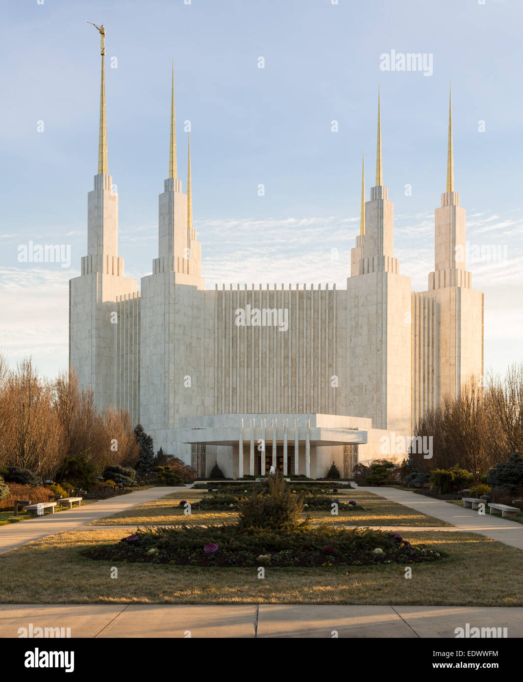 Winter holiday view of Washington DC Temple or Church of Jesus Christ ...