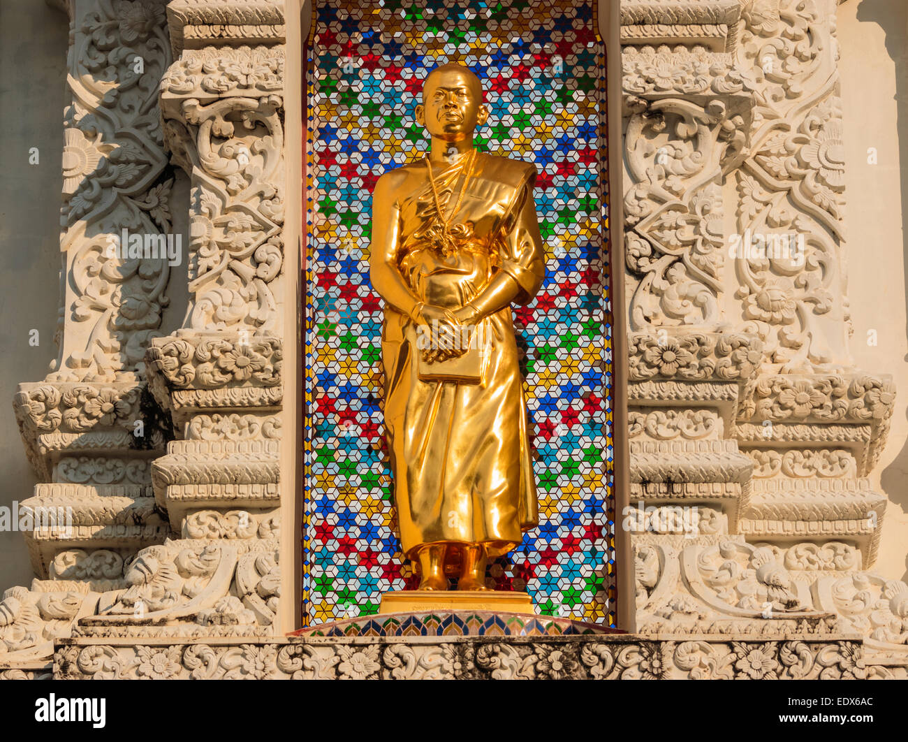 Thai monk statue hi-res stock photography and images - Alamy