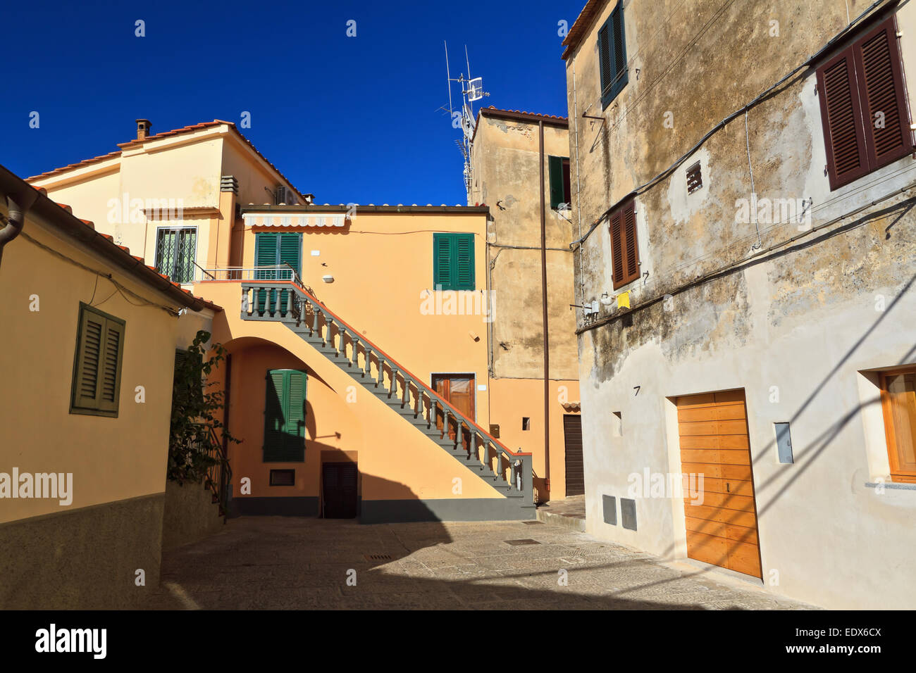 Italy urban architecture hi-res stock photography and images - Alamy