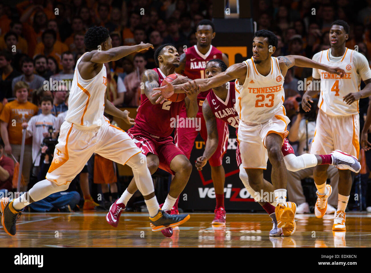 January 10, 2015: Derek Reese #23 of the Tennessee Volunteers and Ricky ...