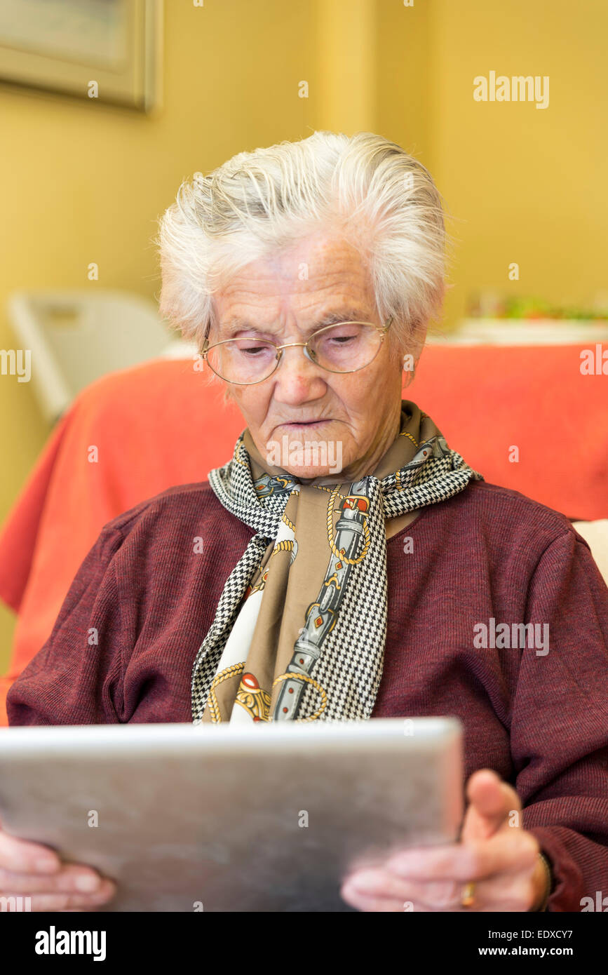 Grandma hi-res stock photography and images - Alamy