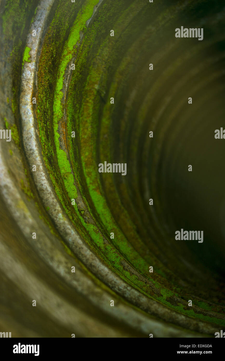 Deep well hi-res stock photography and images - Alamy
