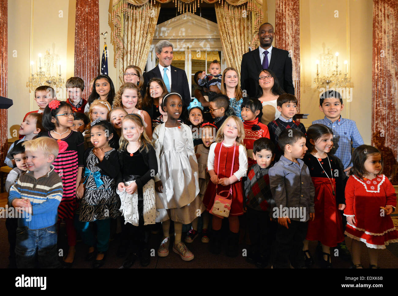 Dikembe mutombo hi-res stock photography and images - Alamy