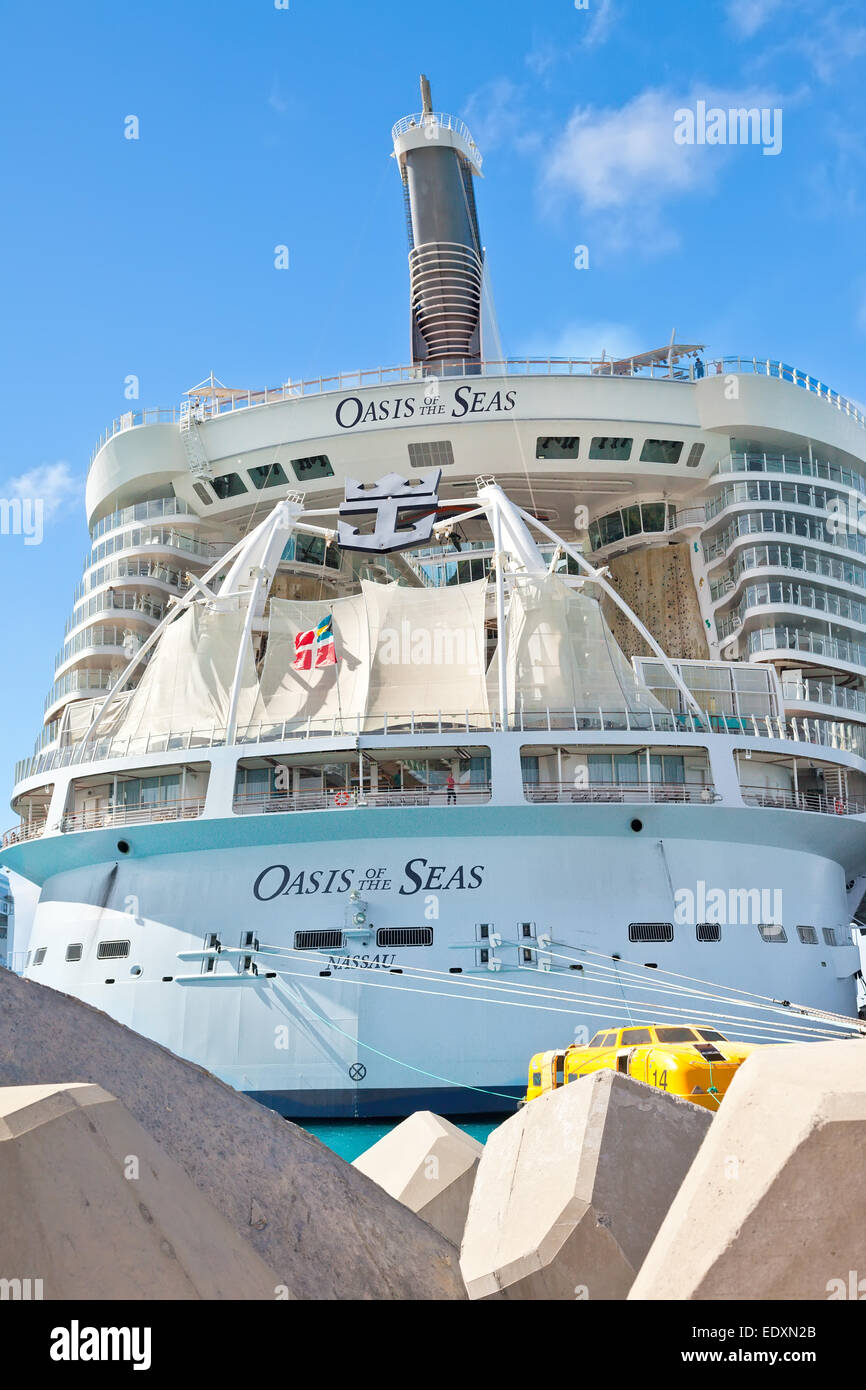 Royal caribbeans oasis seas hi-res stock photography and images - Alamy