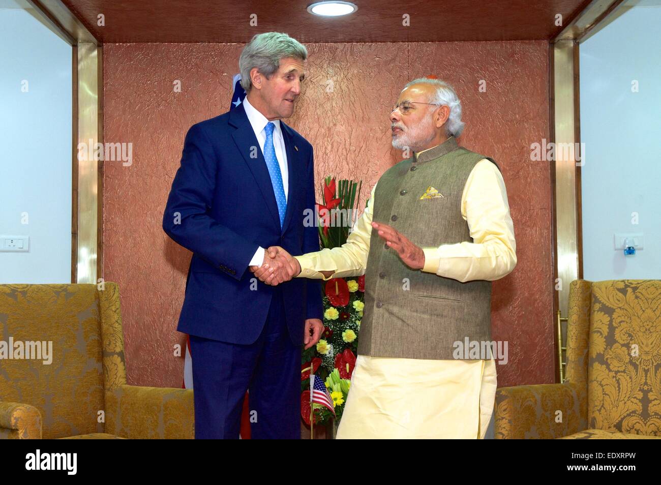India us handshake hi-res stock photography and images - Alamy