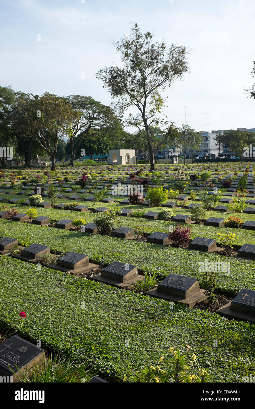 War Cemetery in Kanchanaburi Stock Photo - Alamy