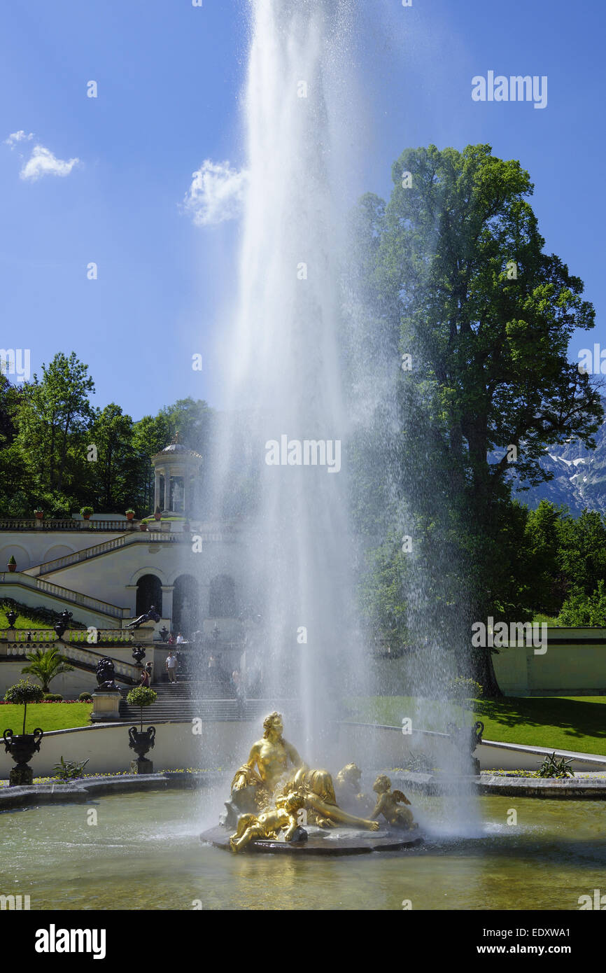 Brunnen im park hi-res stock photography and images - Alamy