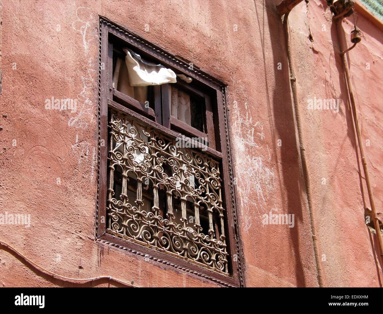 Barras de madera verticales hi-res stock photography and images - Alamy