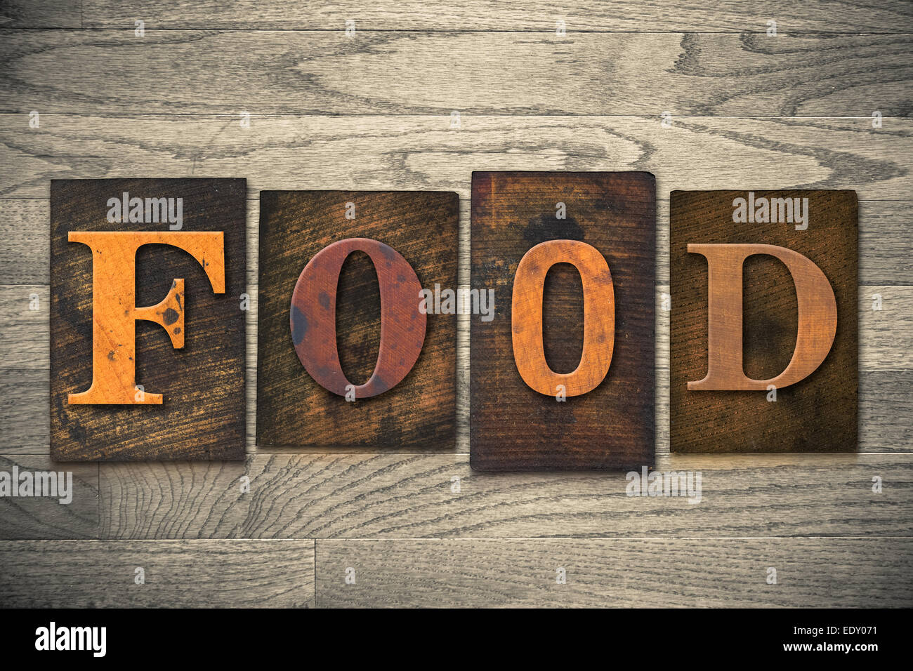 The word "FOOD" written in wooden letterpress type Stock Photo - Alamy