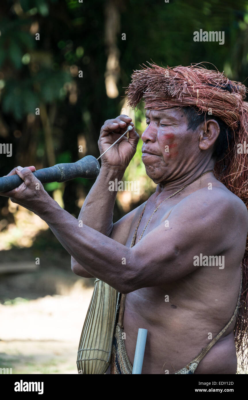 Yagua indians hi-res stock photography and images - Alamy