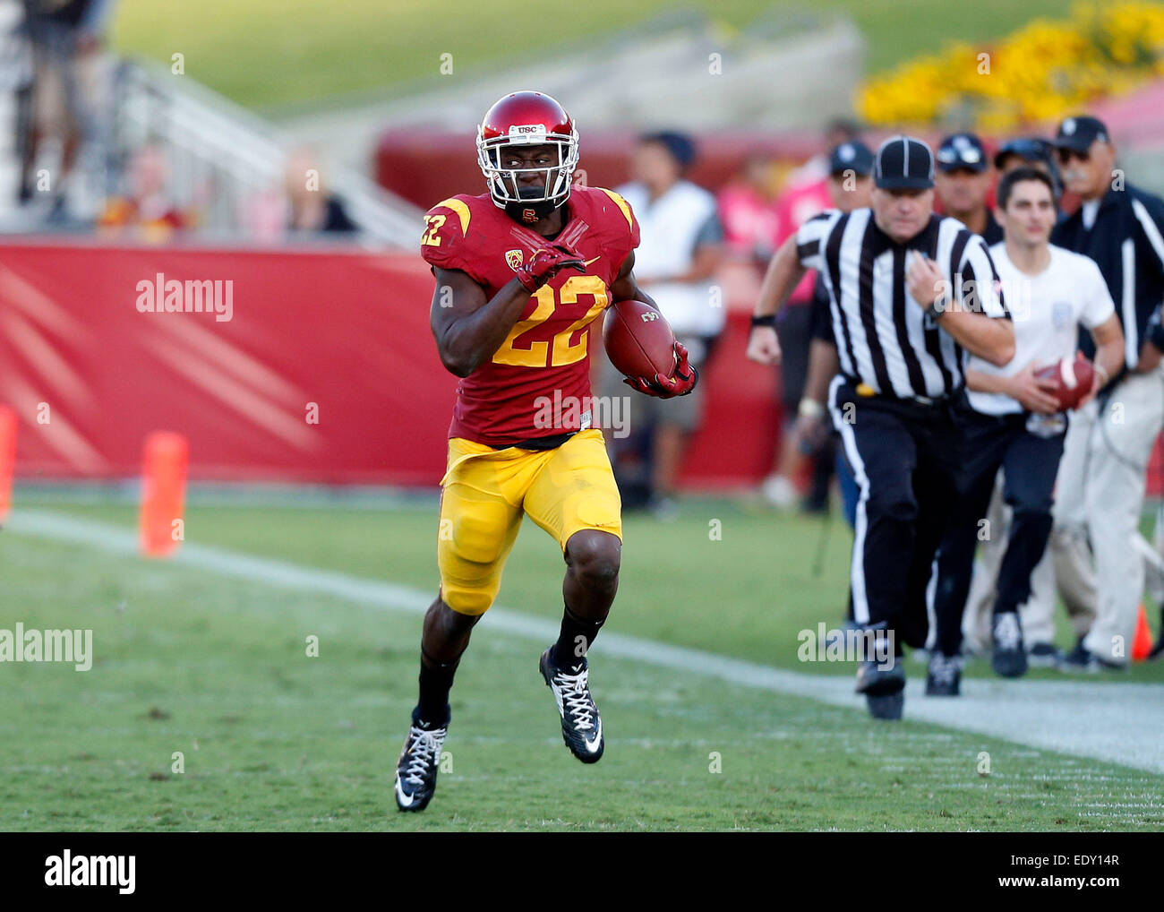 October 18 2014 USC Trojans running back Justin Davis #22 carries the ...
