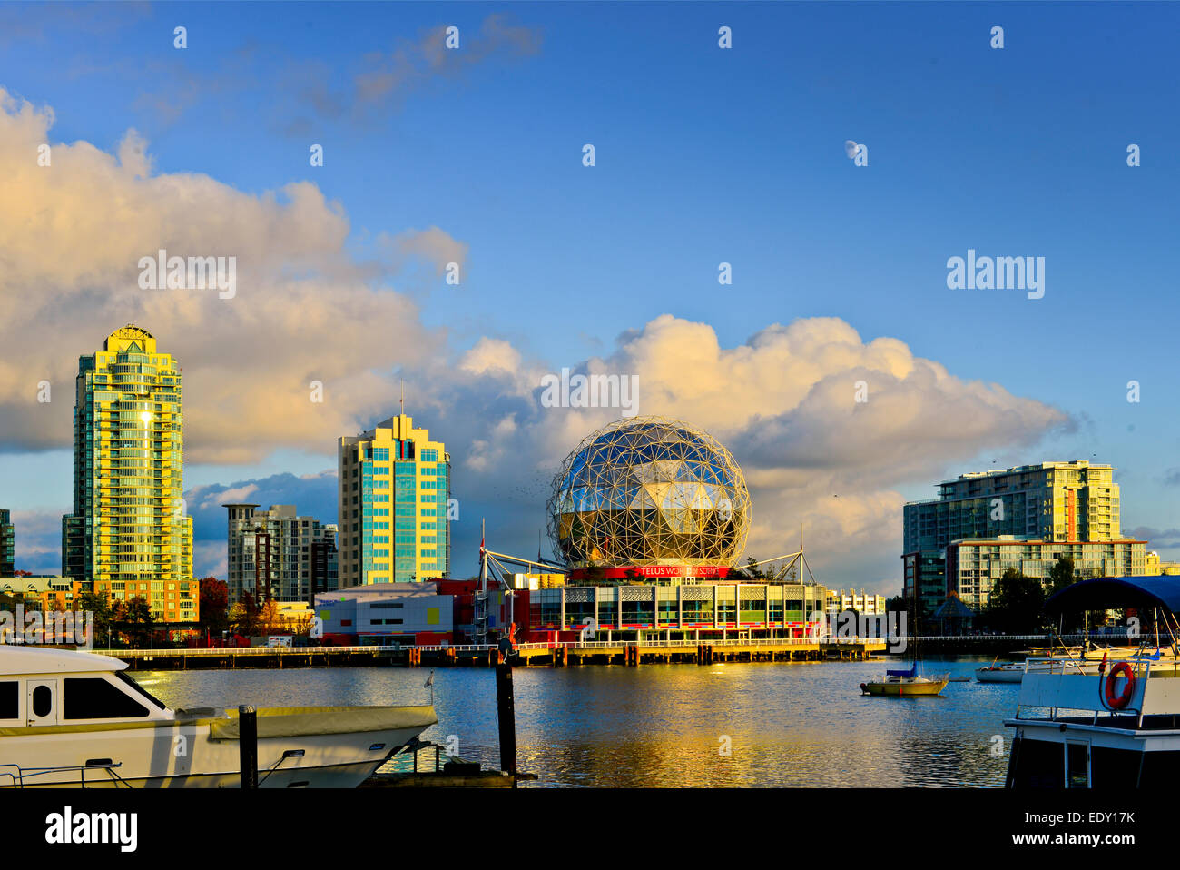 Vancouver night aerial stanley park hi-res stock photography and images ...
