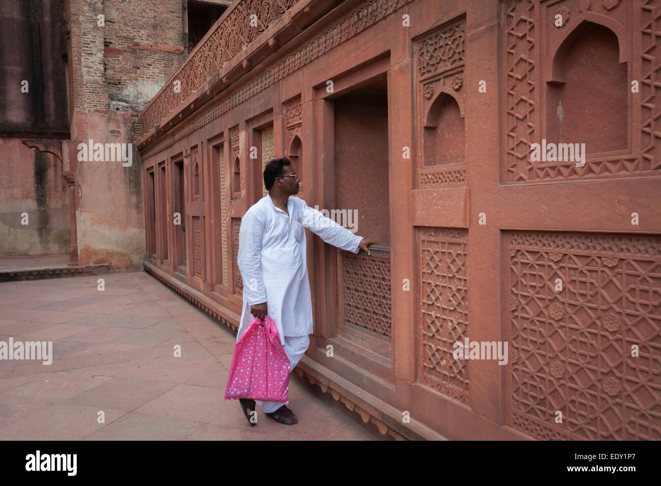 Local man wears traditional hi-res stock photography and images - Alamy