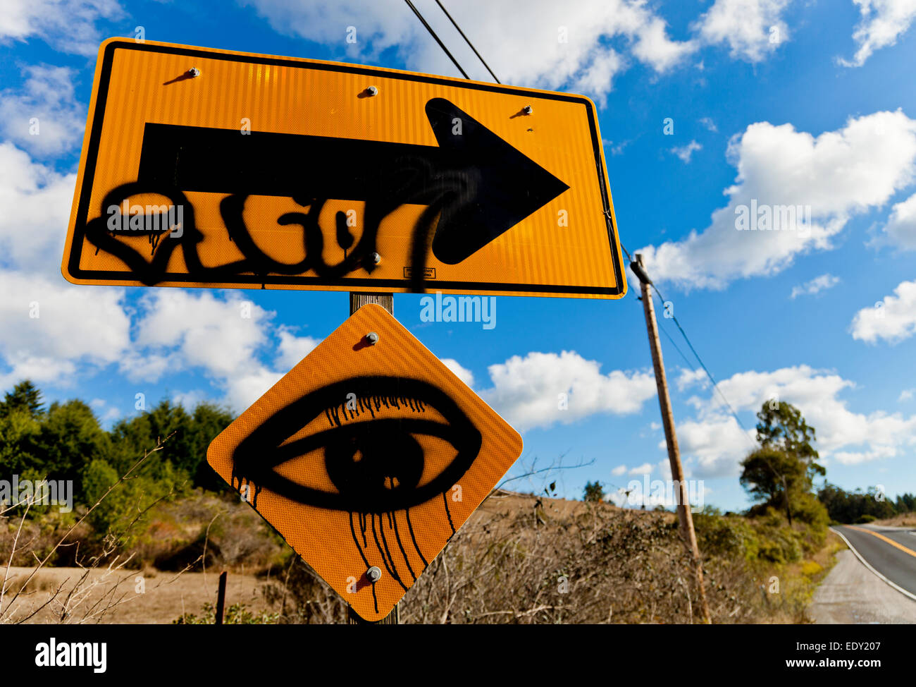 Graffitti arrow hi-res stock photography and images - Alamy