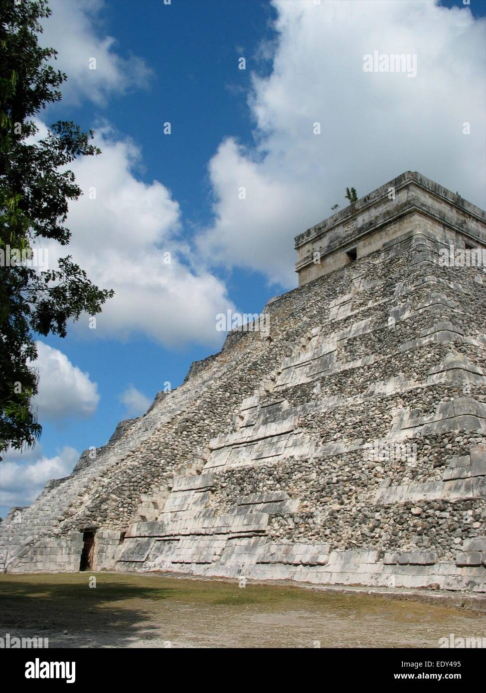 Pyramid at Chichen Itza Stock Photo - Alamy