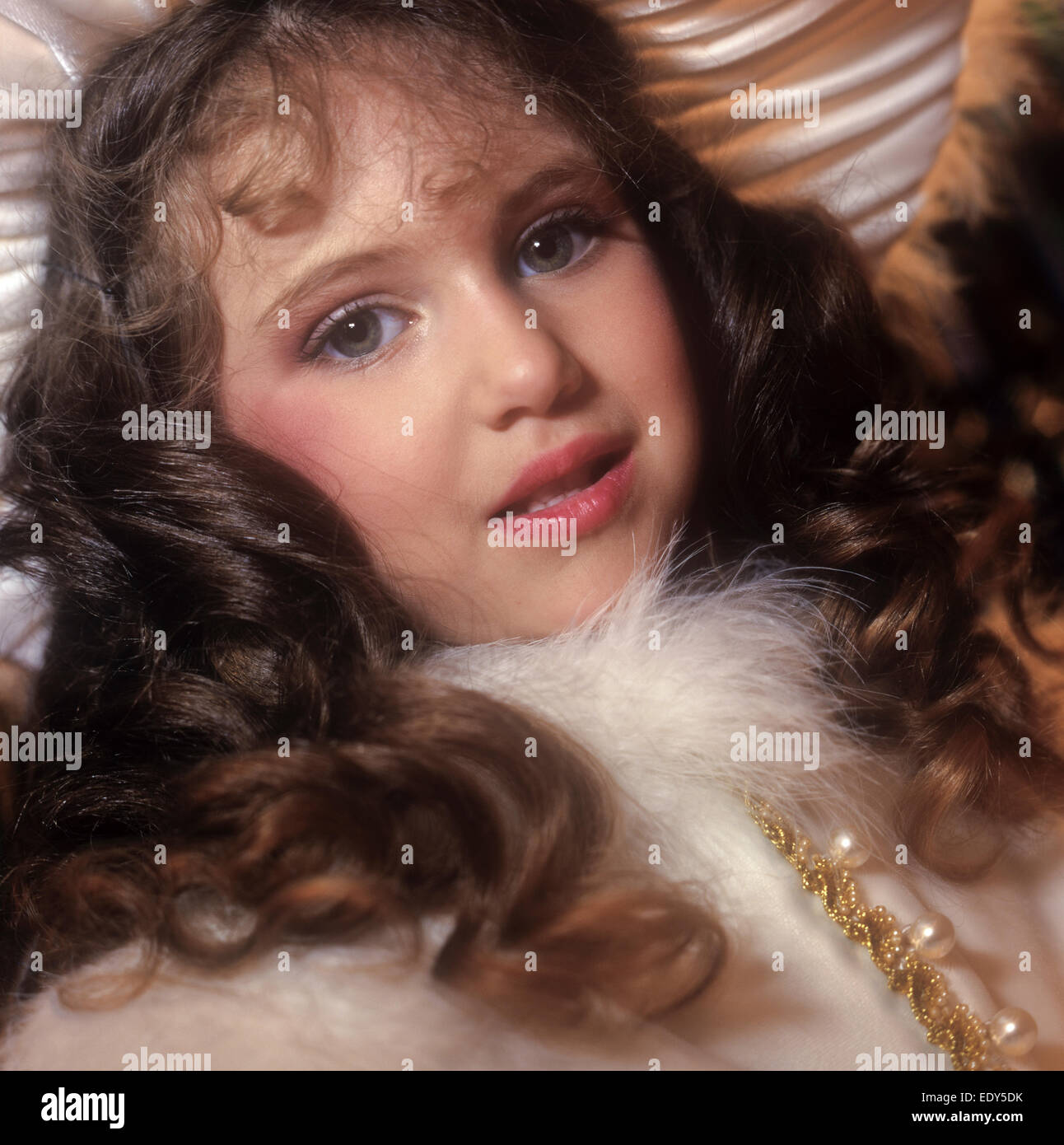 Child beauty queen hi-res stock photography and images - Alamy