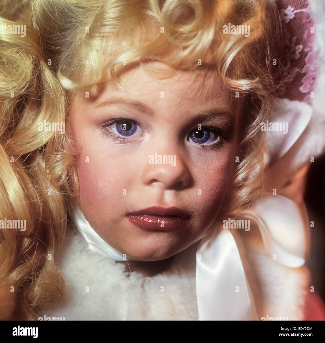 Girl beauty pageant contestant looking hi-res stock photography and ...