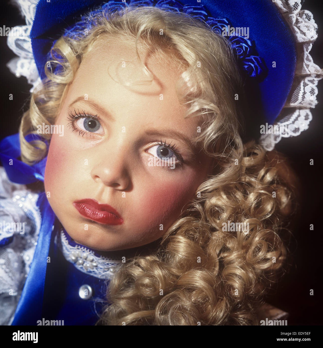 Child beauty queen hi-res stock photography and images - Alamy