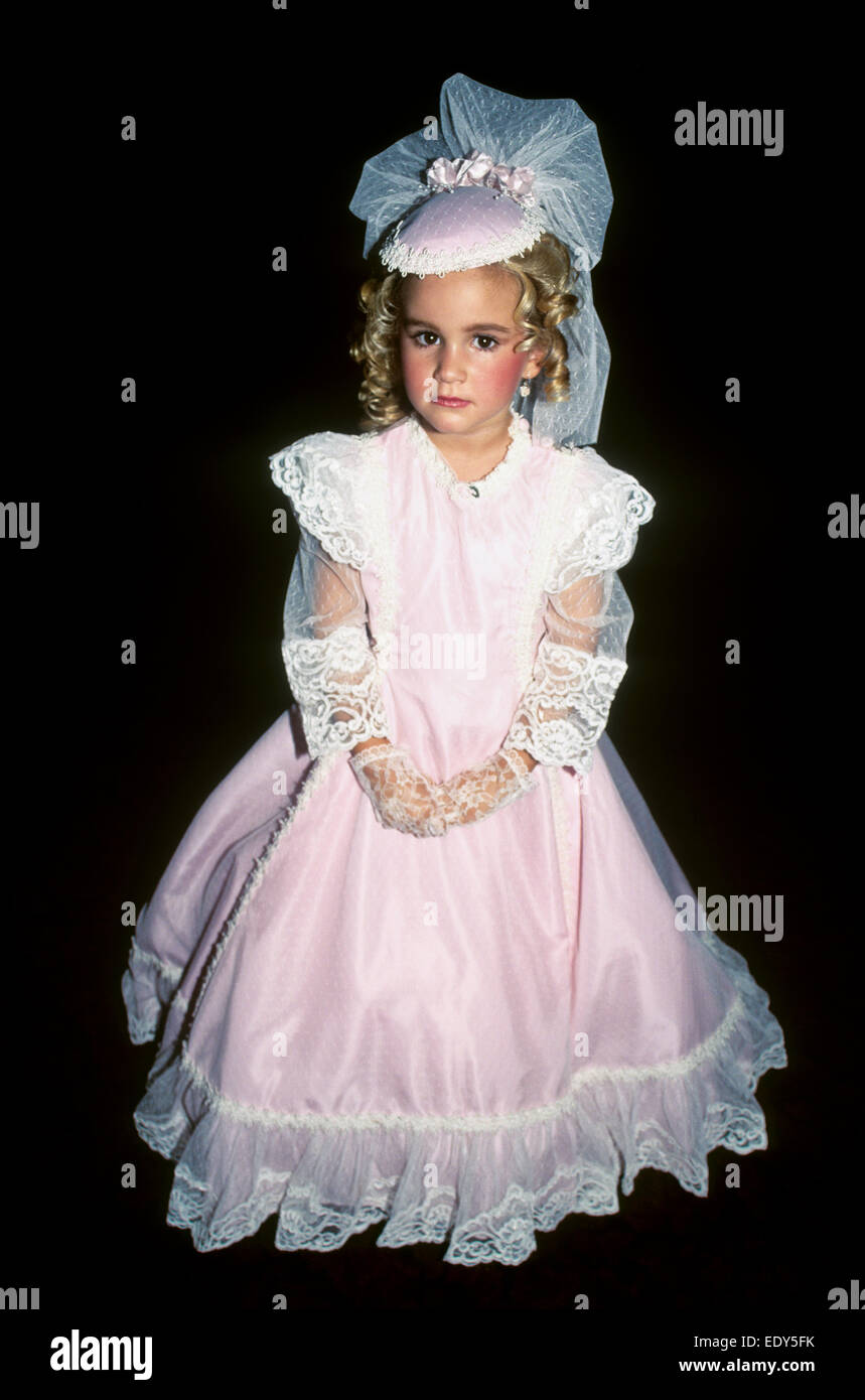 ATLANTA, USA. - OCTOBER 1: American children competes in a beauty ...