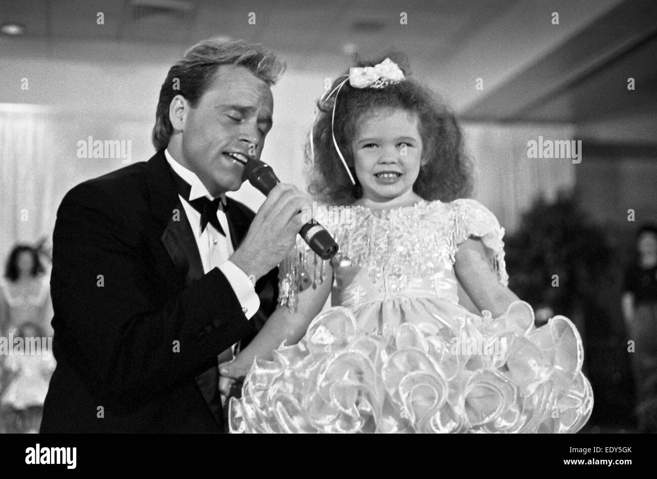 Beauty pageant children Black and White Stock Photos & Images - Alamy