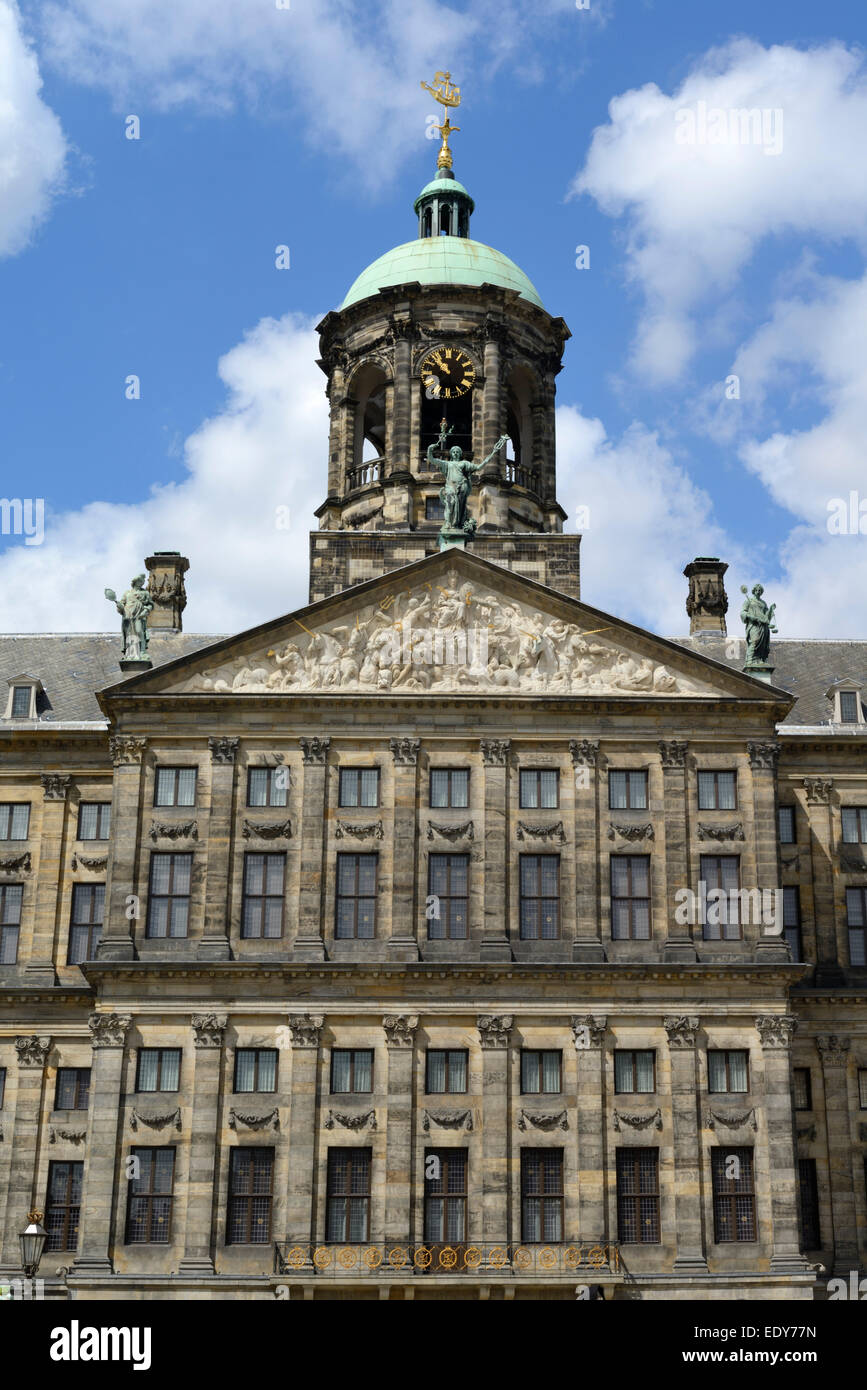 Royal palace at the dam square hi-res stock photography and images - Alamy