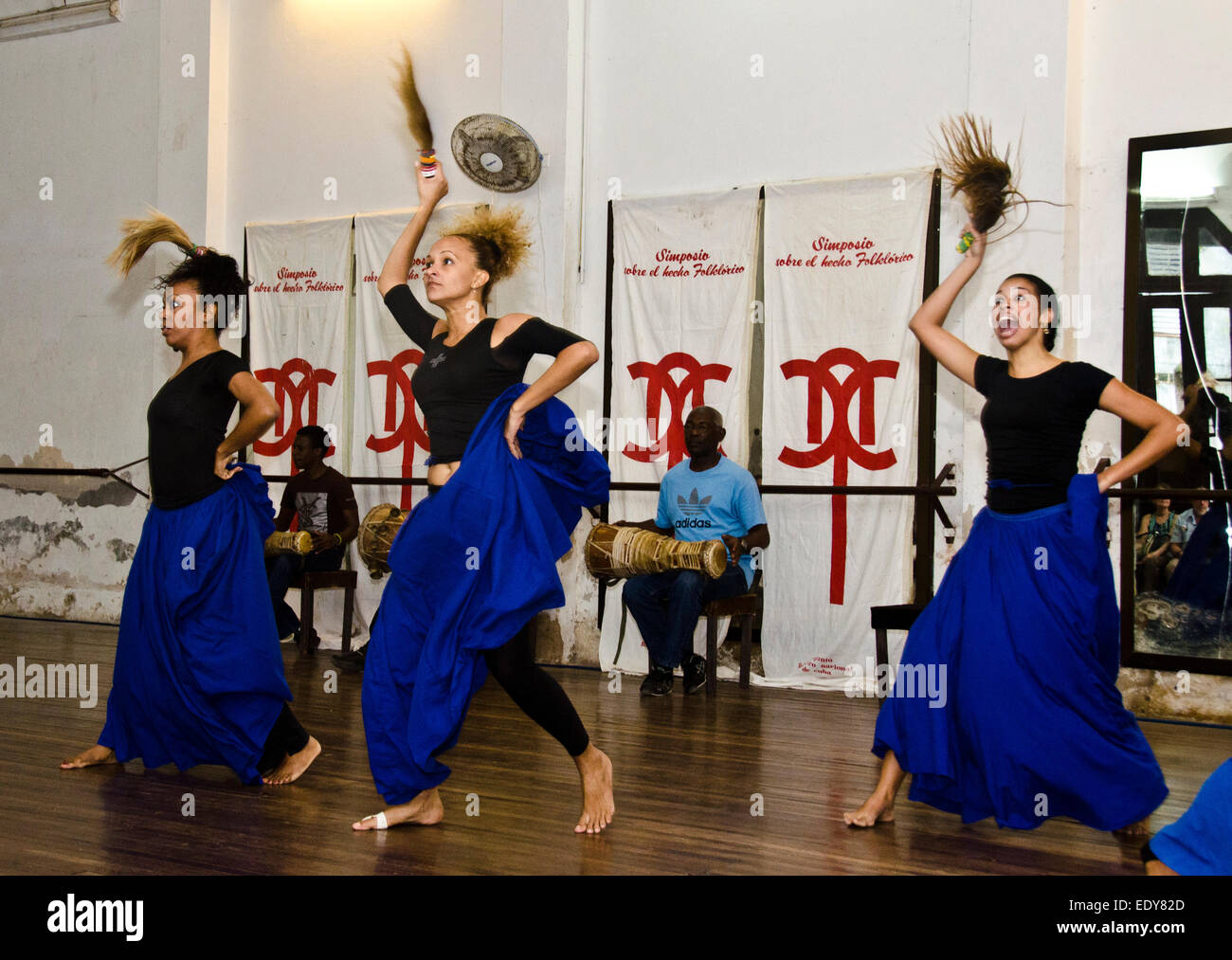 Cuban Ballet Folklorica practicing in Havana, Cuba Stock Photo - Alamy