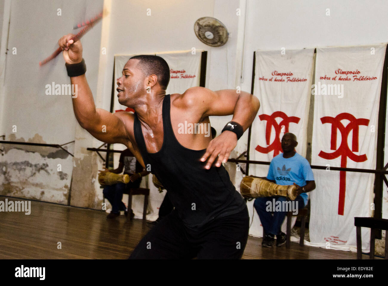 Cuban Ballet Folklorica practicing in Havana, Cuba Stock Photo - Alamy