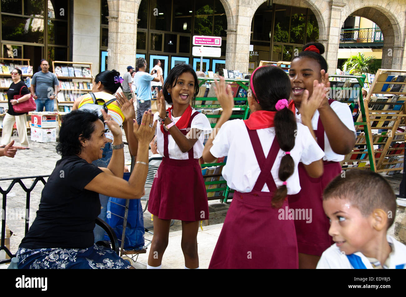 Cuban school girls hi-res stock photography and images - Alamy