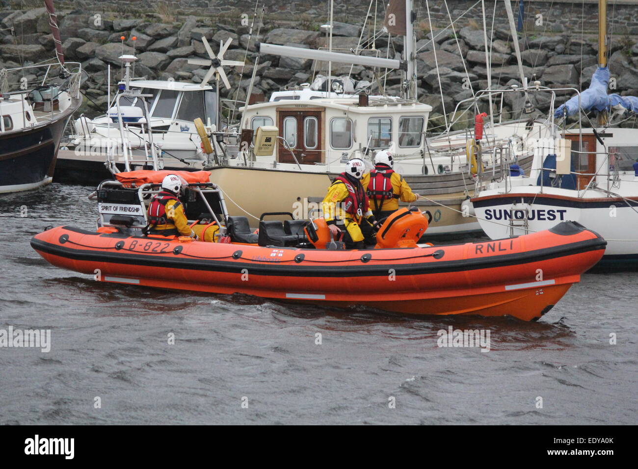 Rnli lifeboat at sea rescue wales hi-res stock photography and images ...