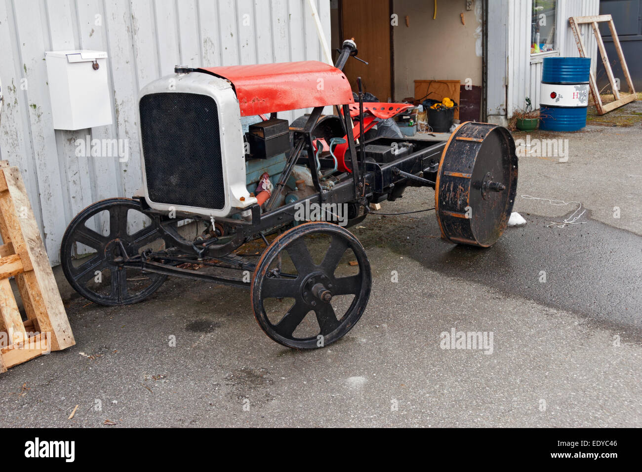 Steel wheel tractor hi-res stock photography and images - Alamy