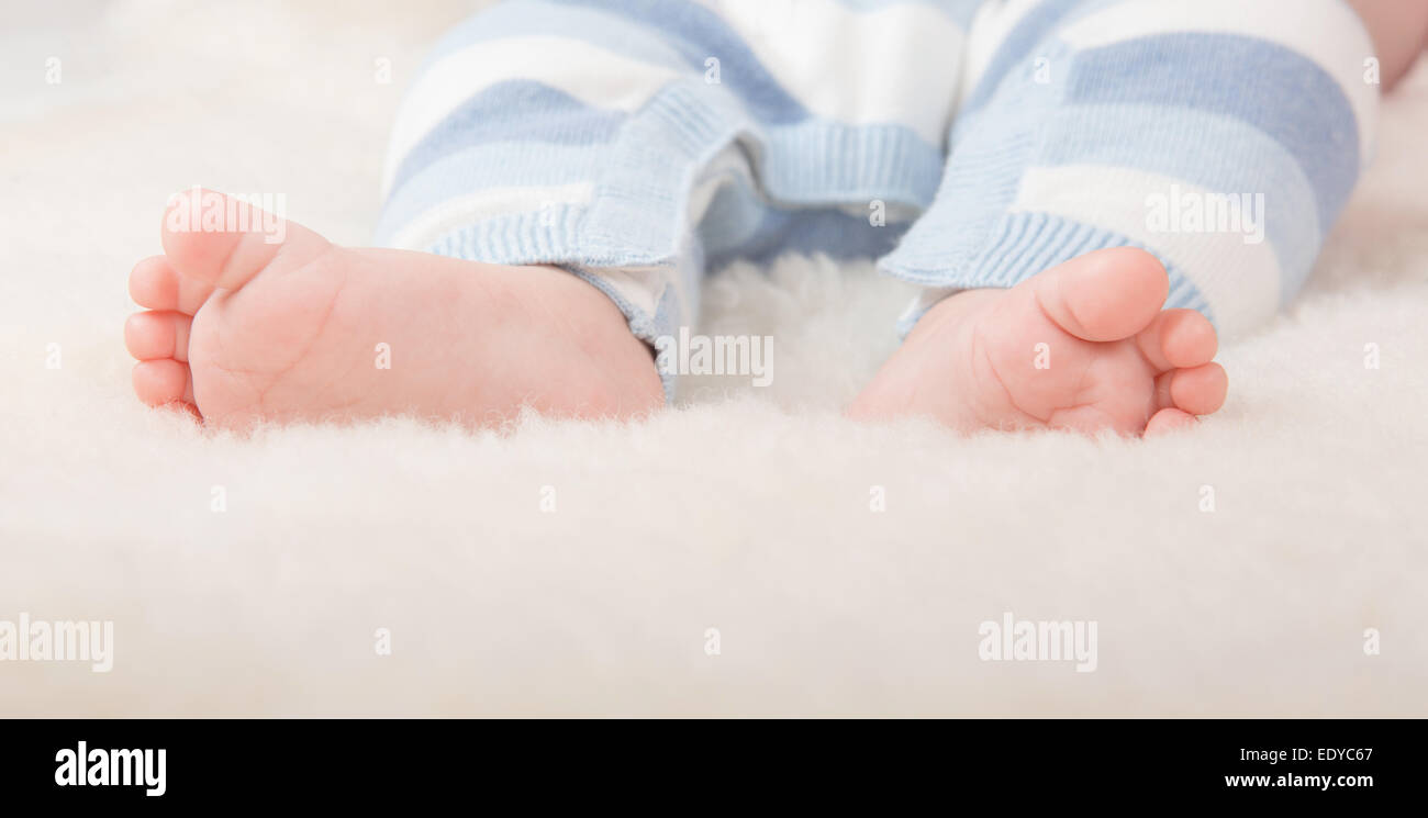 Infant body hi-res stock photography and images - Alamy