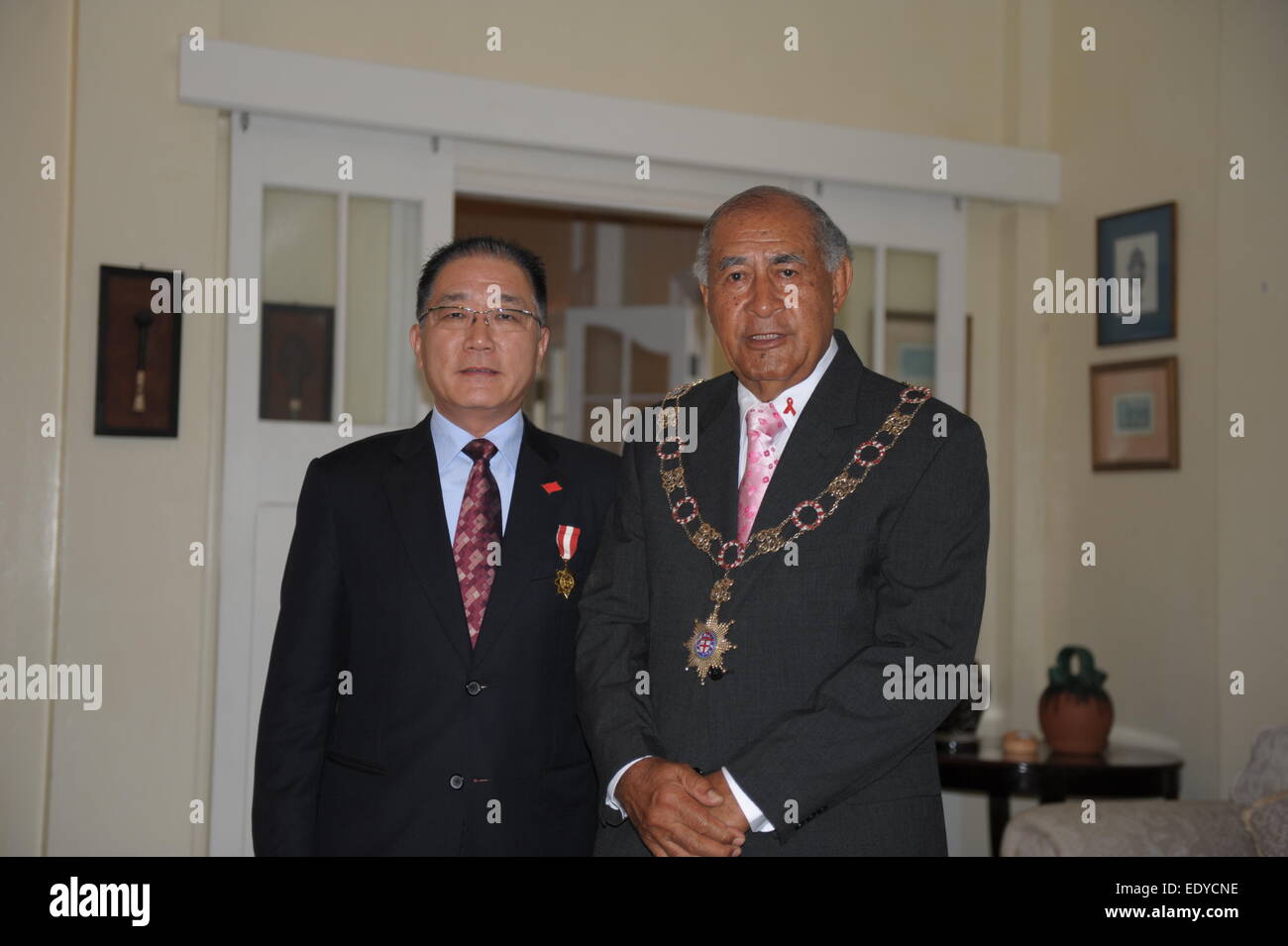 Suva, Fiji. 12th Jan, 2015. Fijian President Ratu Epeli Nailatikau (R ...