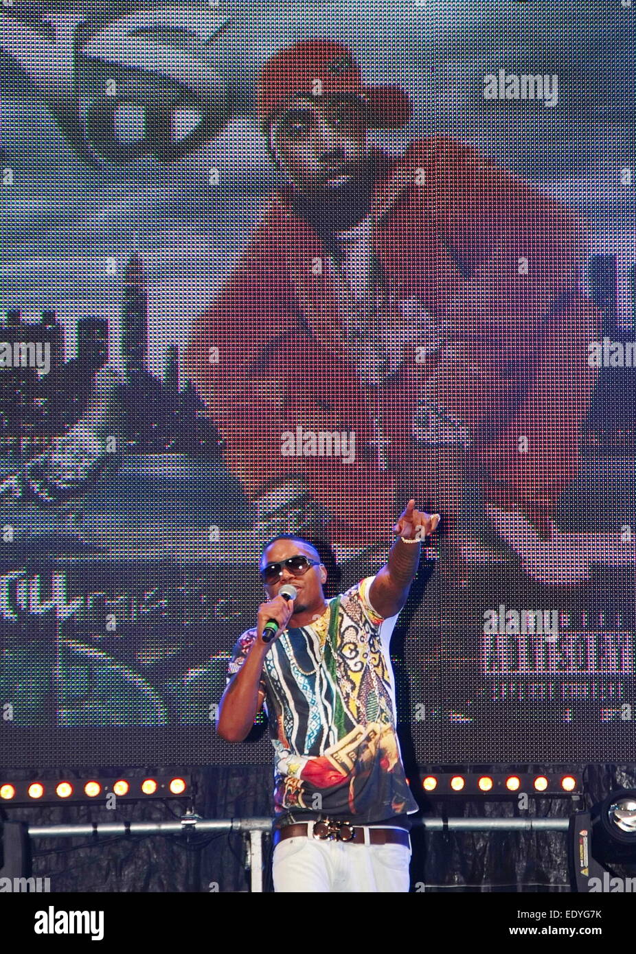 Rapper Nas (real name Nasir bin Olu Dara Jones) performing at Ibiza ...