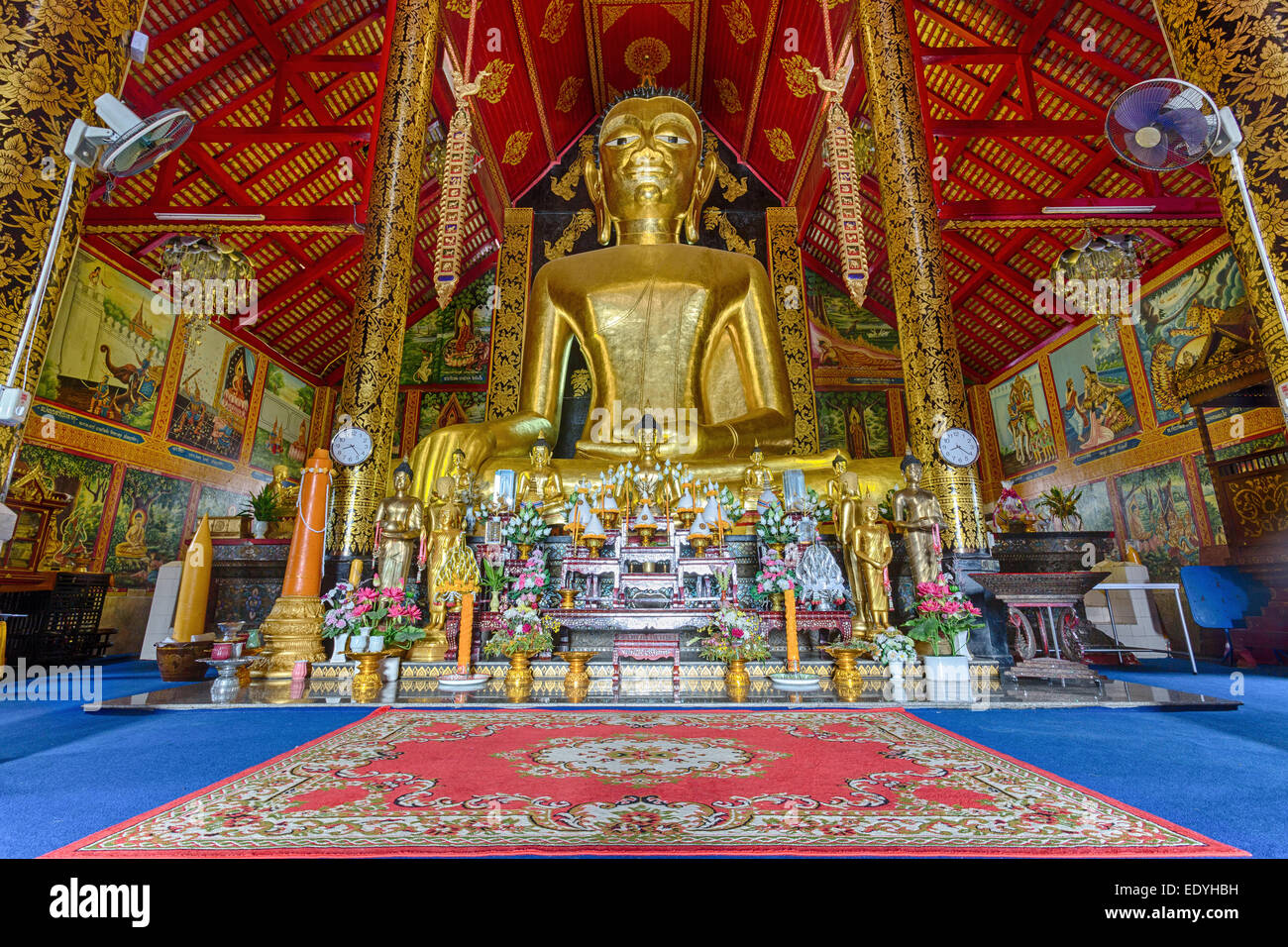 Interior of Wat Chet Yod temple in Chiang Rai, Thailand Stock Photo - Alamy