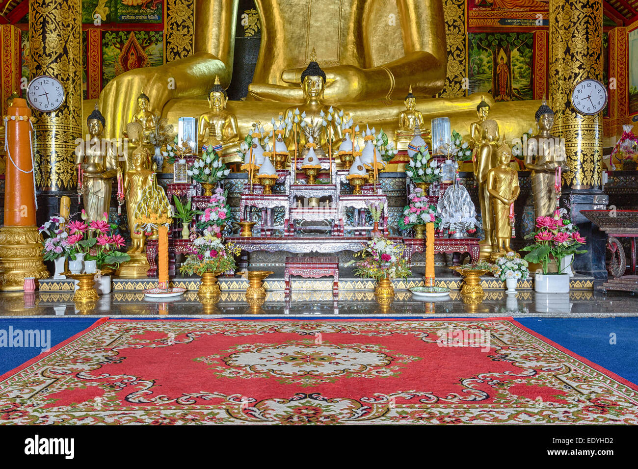 Interior of Wat Chet Yod temple in Chiang Rai, Thailand Stock Photo - Alamy