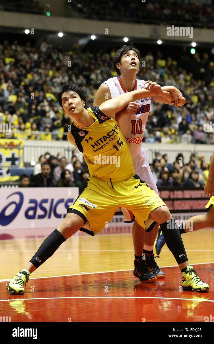 (L-R) Joji Takeuchi (Hitachi), Kosuke Takeuchi (Hiroshima), JANUARY 12 ...