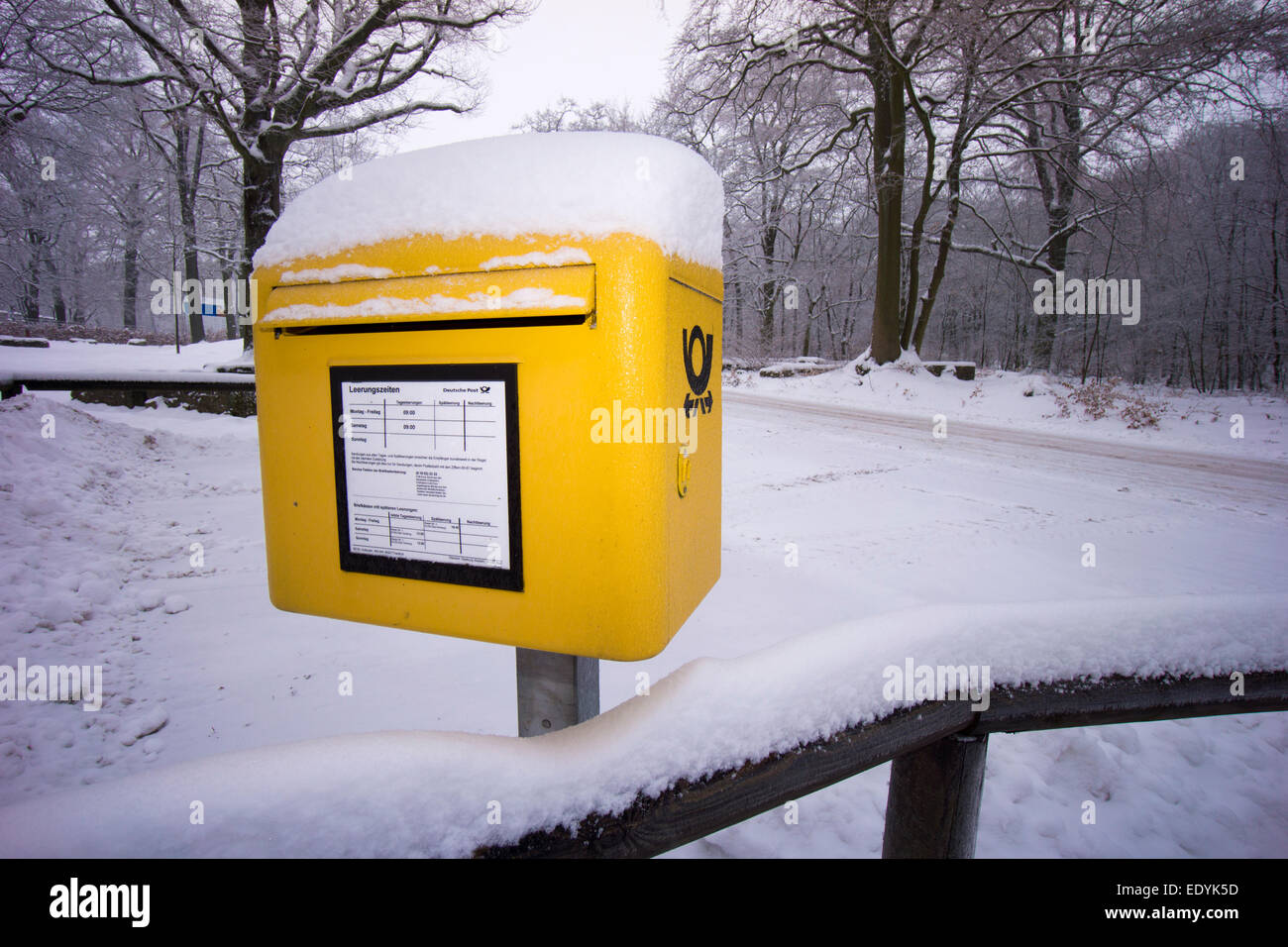 Deutsche post box hi-res stock photography and images - Alamy