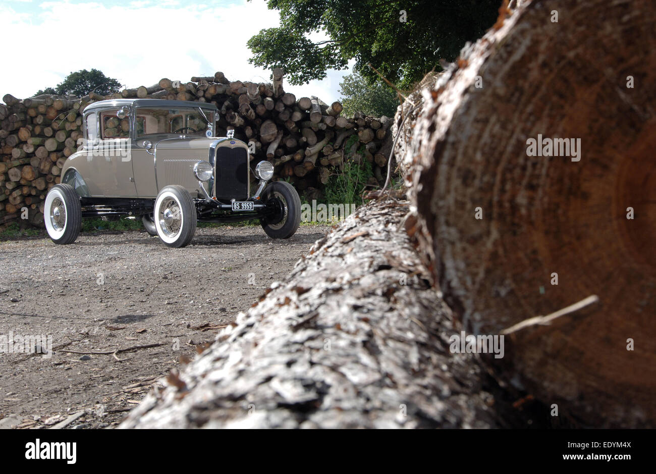 1930s Ford Model A 'High Boy' style fenderless 5 window hot rod car ...