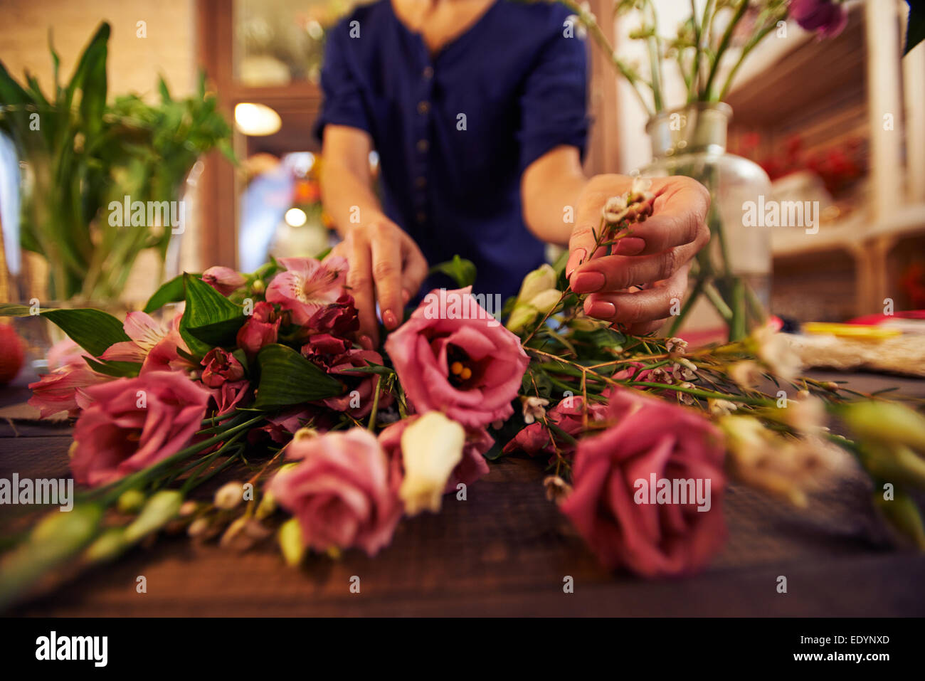 Hands sorting hi-res stock photography and images - Alamy
