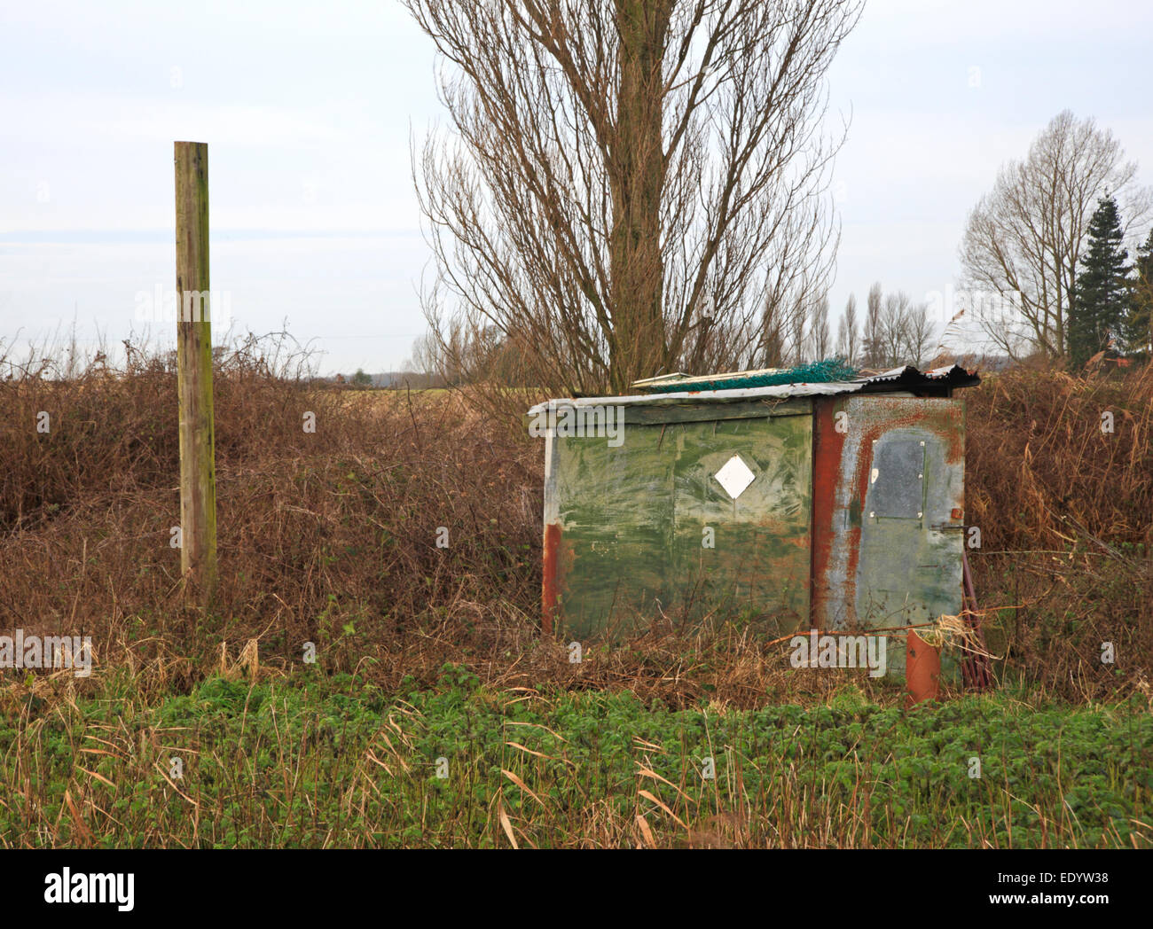 Ramshackle hut hi-res stock photography and images - Alamy