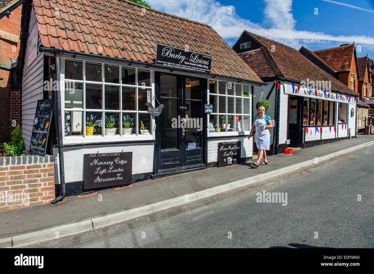 Burley village in the New Forest Stock Photo - Alamy