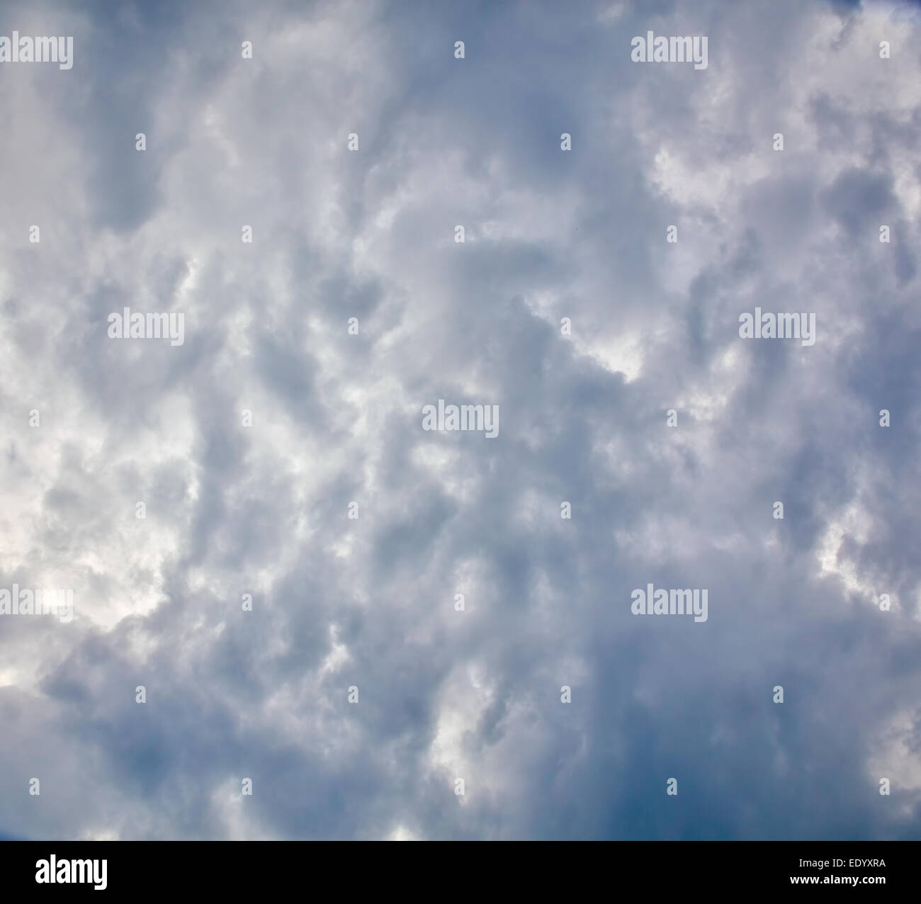 Dramatic sky clouds hi-res stock photography and images - Alamy