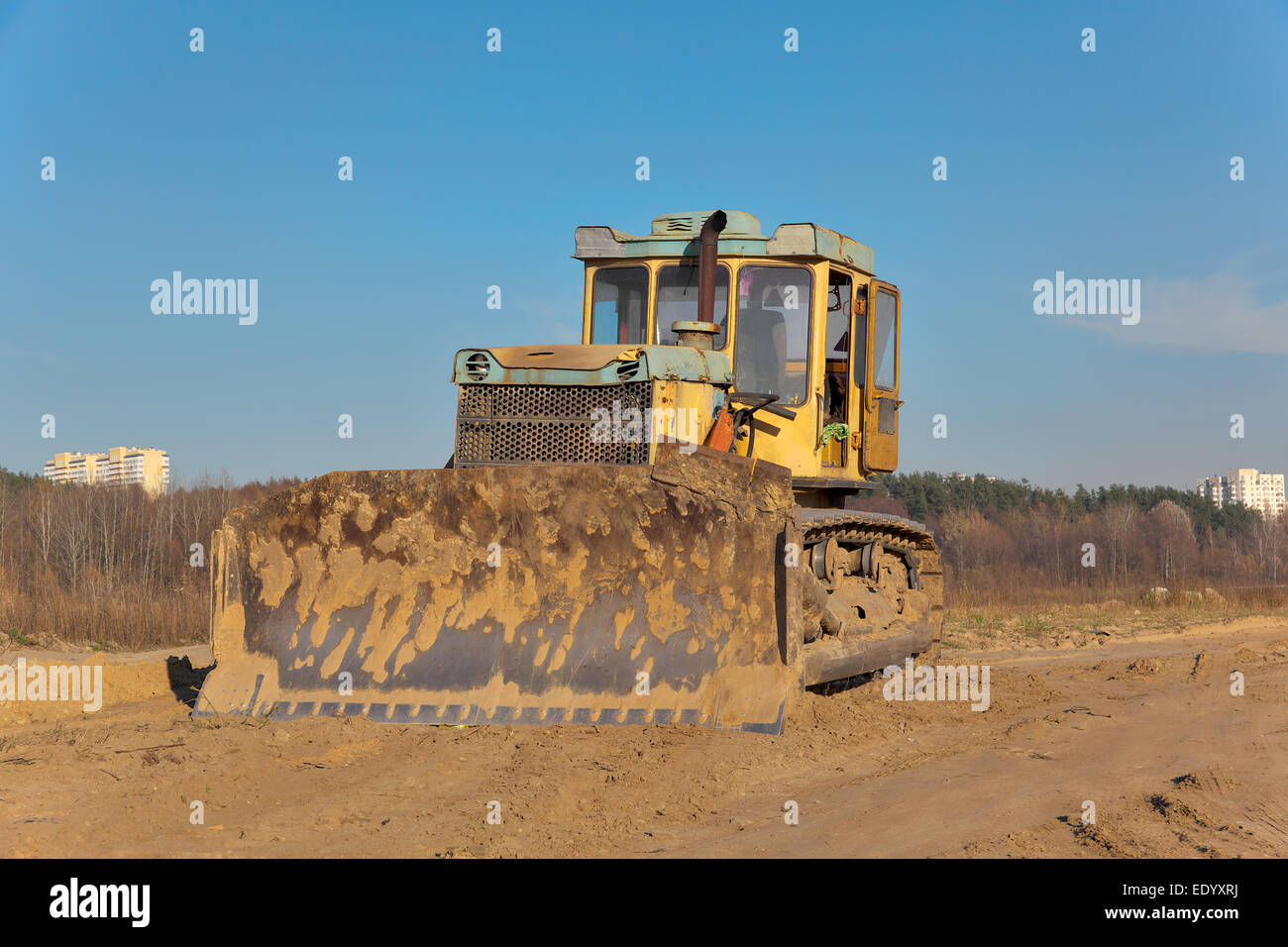 Yellow bulldozer on the construction site Stock Photo - Alamy