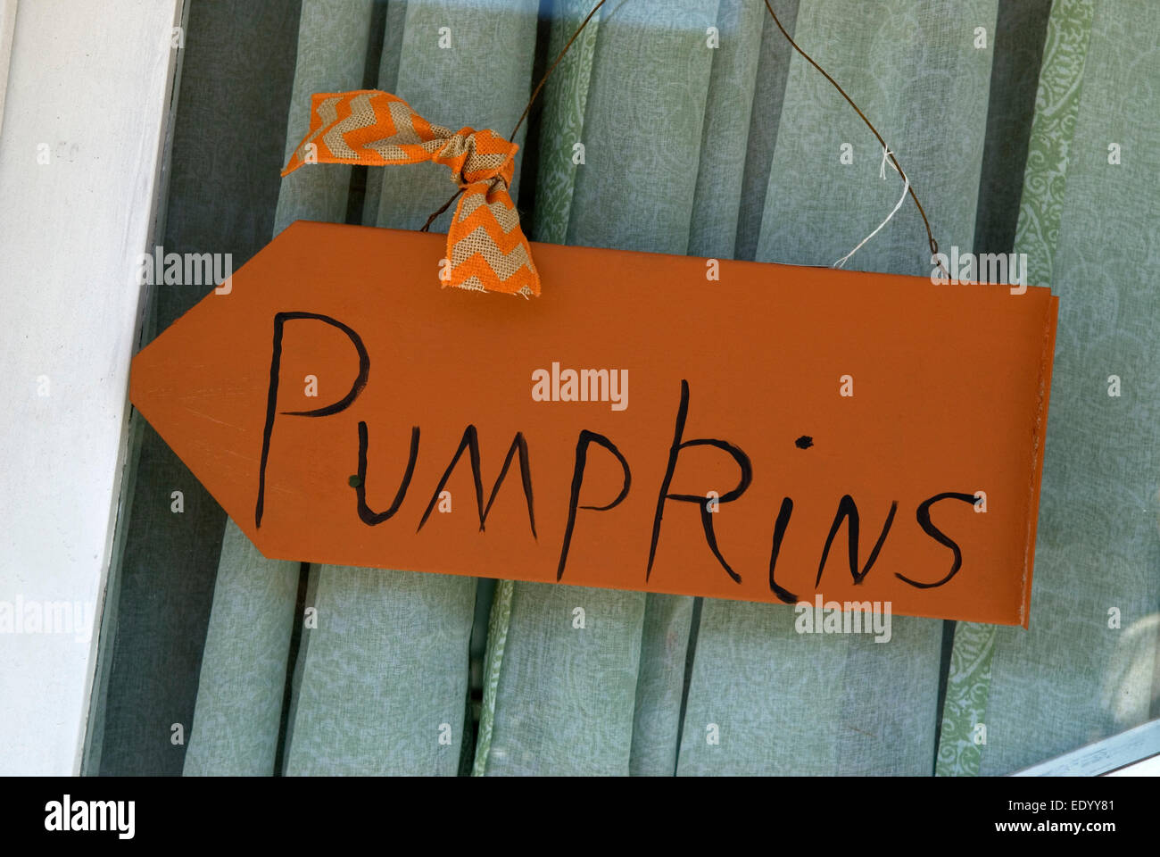 Pumpkin sign hi-res stock photography and images - Alamy
